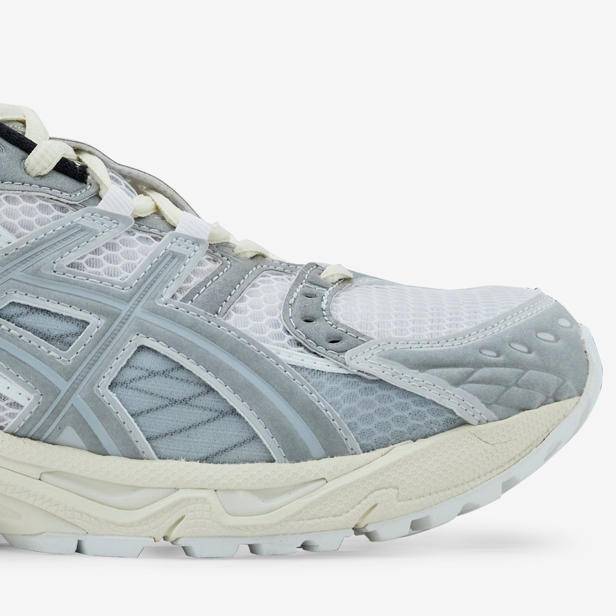 MIN-NANO x Gel-Nimbus 10.1 White | Sheet Rock – Above The Clouds