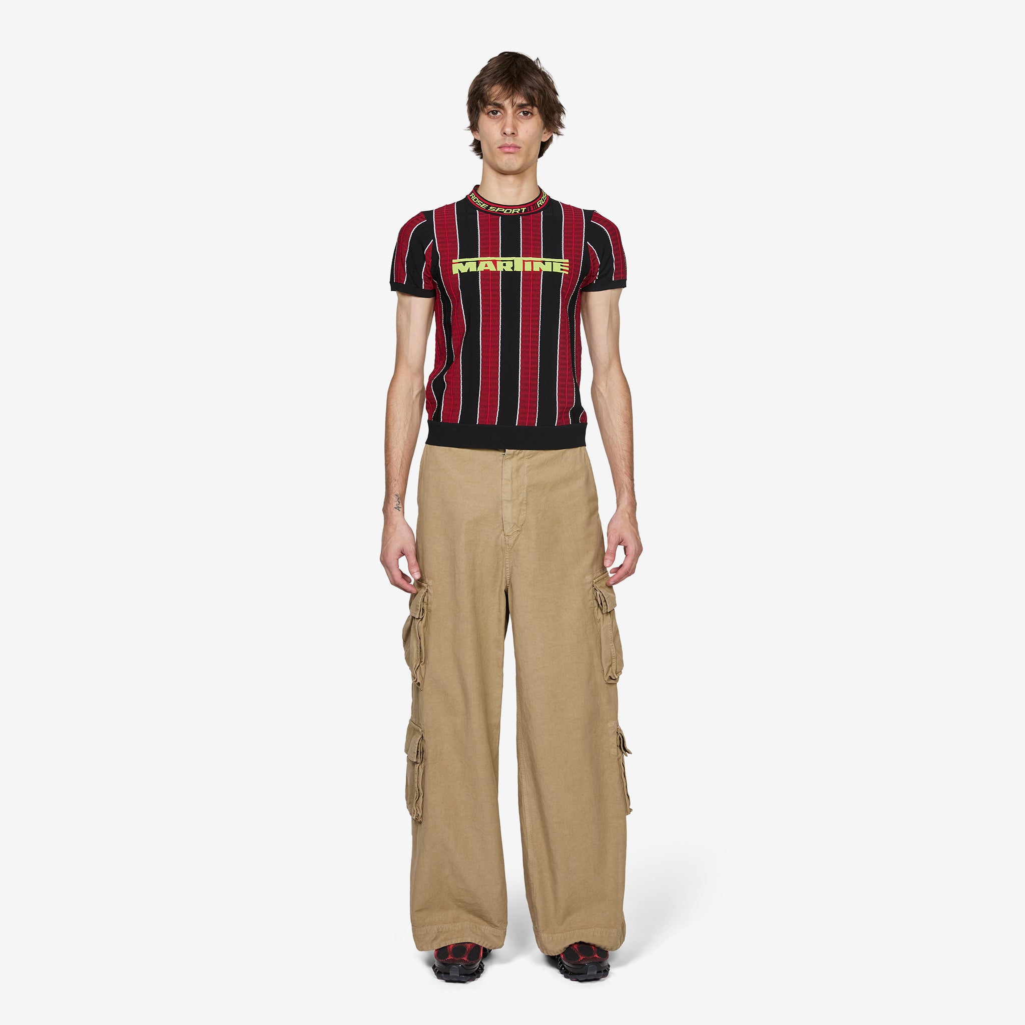 Logo Tight T-Shirt Red | Black – Above The Clouds